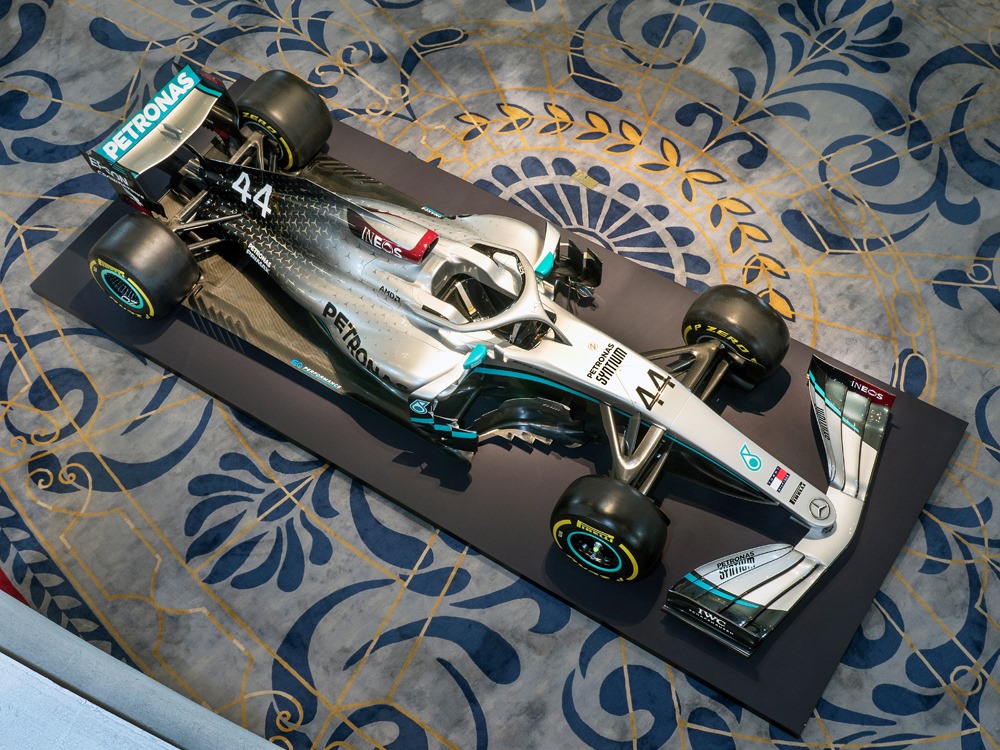 F1 | Mercedes presenta il nuovo partner INEOS e la livrea 2020