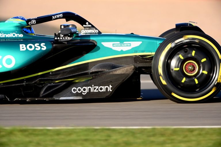 F1 | Aston Martin AMR24, lo Shakedown di Silverstone [Gallery]