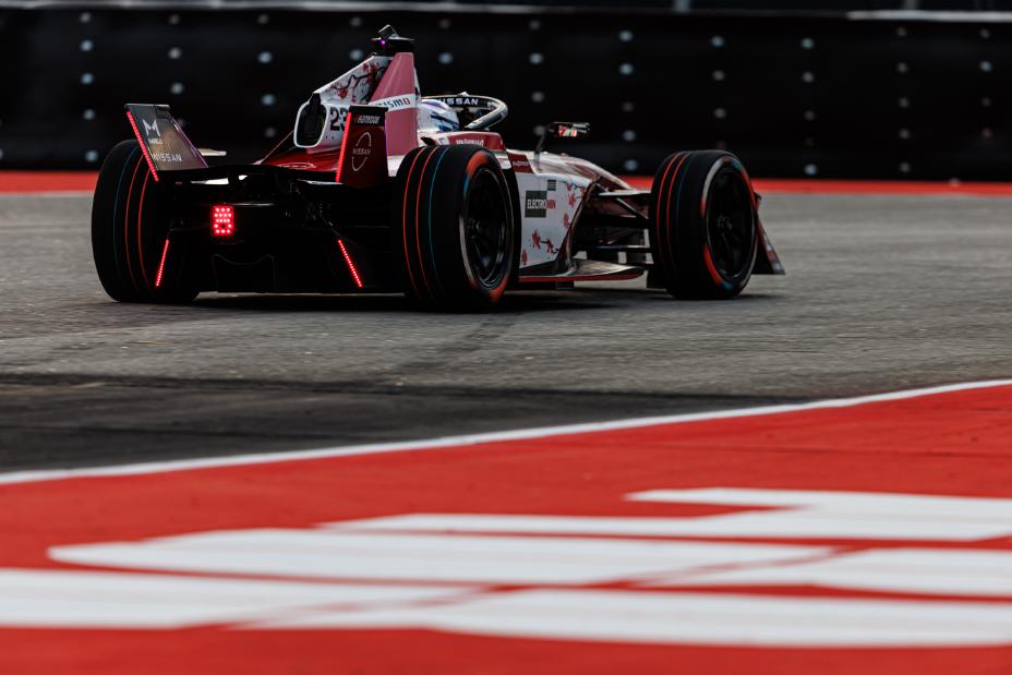 Formula E | Mexico City ePrix 2025: Oliver Rowland batte le Porsche e ...